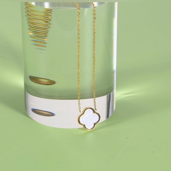 Jewelry | Nwt Unique Four Leaf Clover Necklace18k Gold Plated Multiple ...